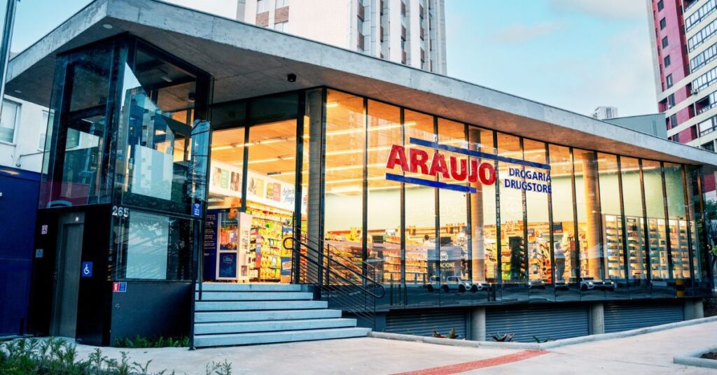 Guia da Farmácia | Araujo reforça estratégia omnicanal na Black Friday 2025